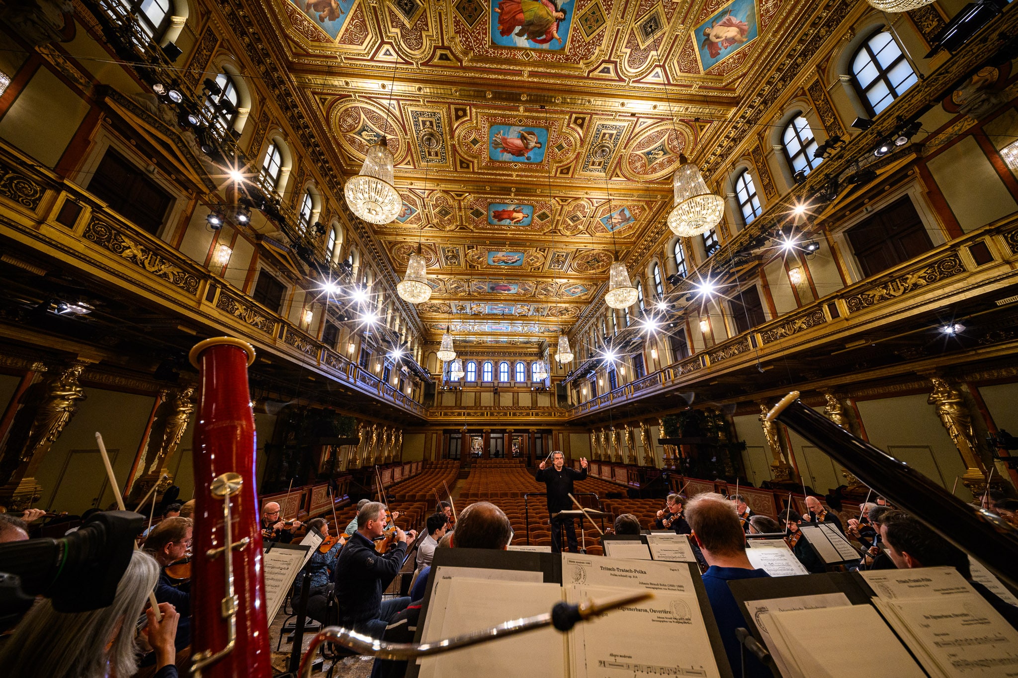 Vienna Philharmonic New Year's Concert 2025 - Conducted by Riccardo ...